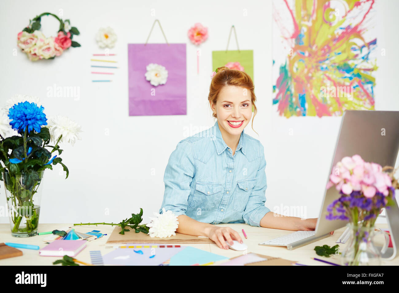 Flower design office Stock Photo - Alamy