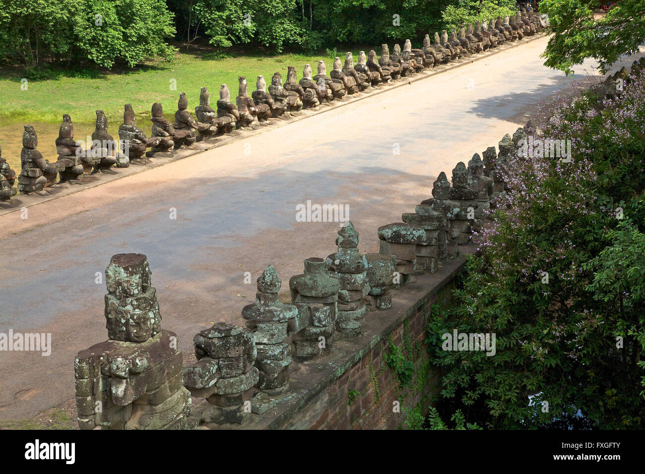 Angkor thom handicraft hi-res stock photography and images - Alamy