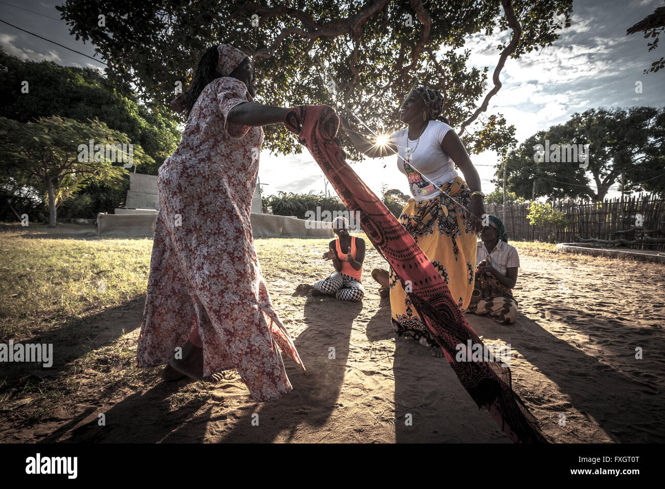 Mozambique, a traditional dance, women performance Stock Photo - Alamy