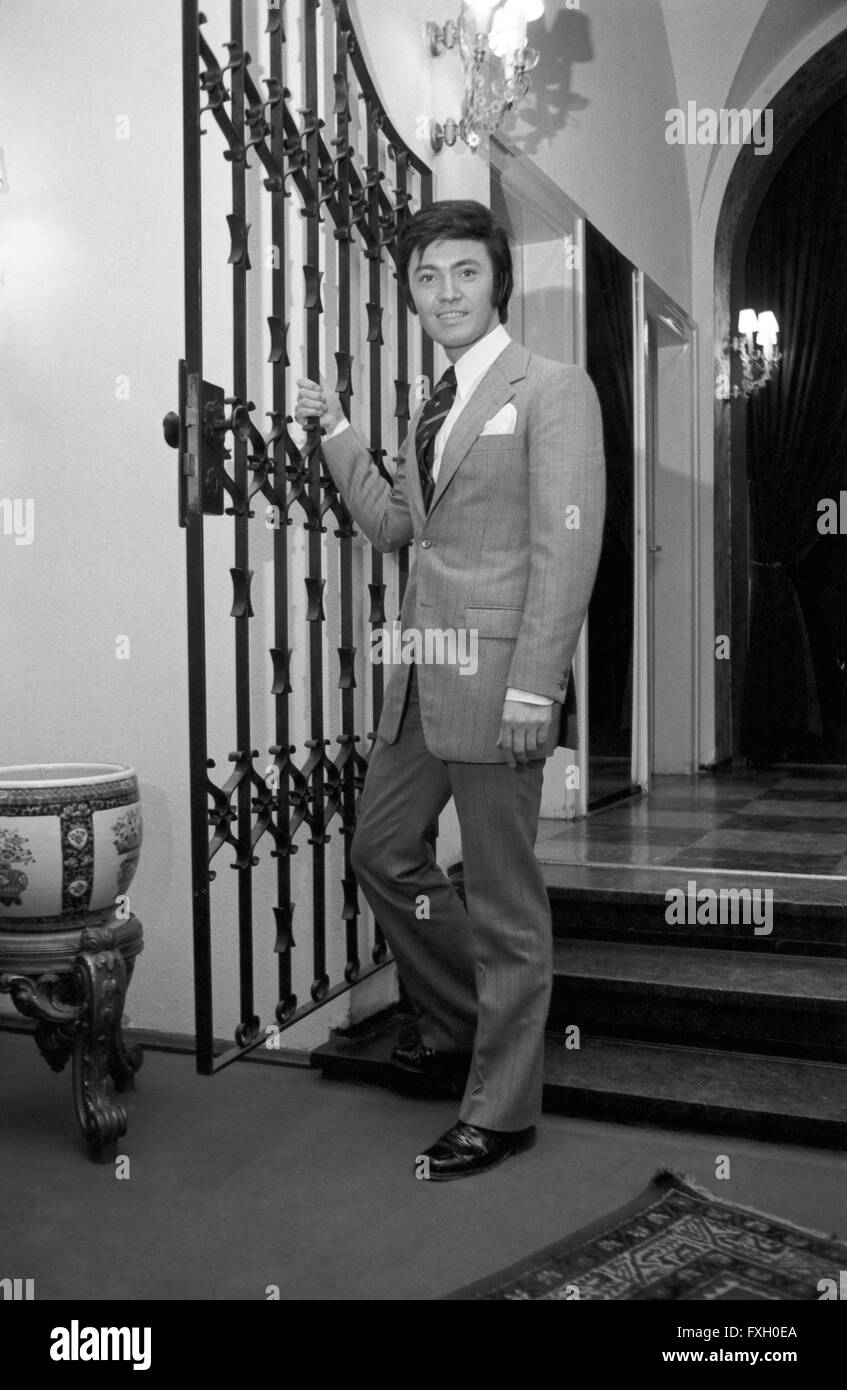 German singer rex gildo Black and White Stock Photos & Images - Alamy