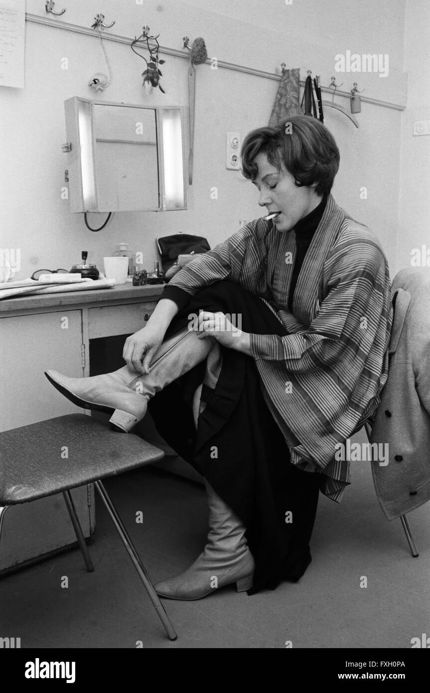 Deutsche Schauspielerin Doris Schade, Deutschland 1970er Jahre. German ...