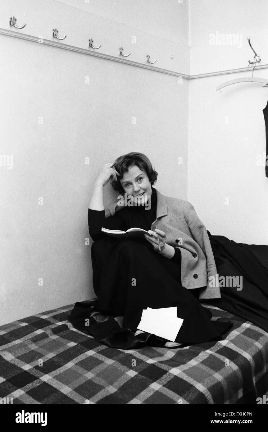 Deutsche Schauspielerin Doris Schade, Deutschland 1970er Jahre. German ...