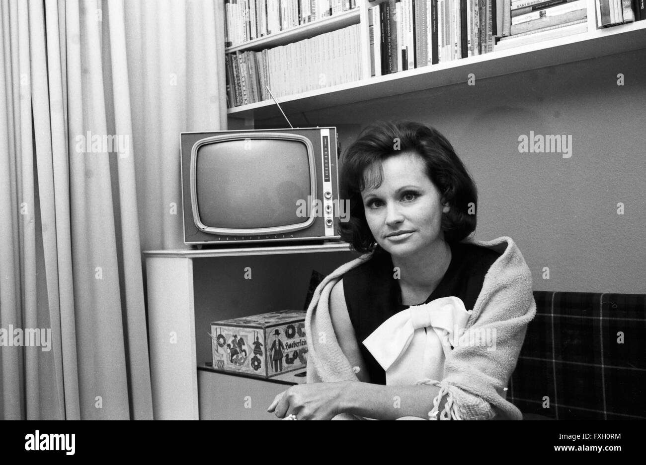 Deutsche Schauspielerin und Theaterregisseurin Lis Verhoeven ...
