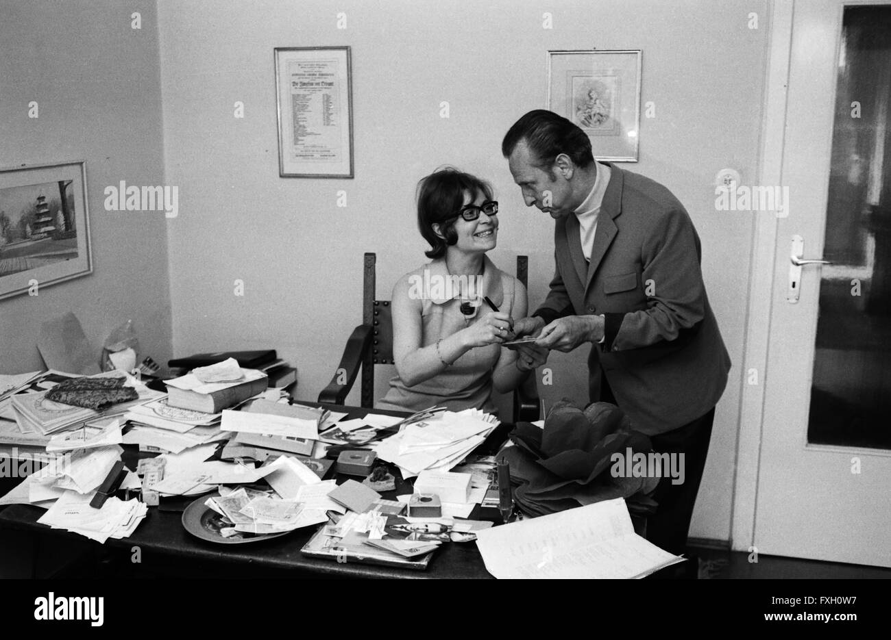 Der deutsche Schauspieler Georg Thomalla Deutschland 1970er Jahre ...