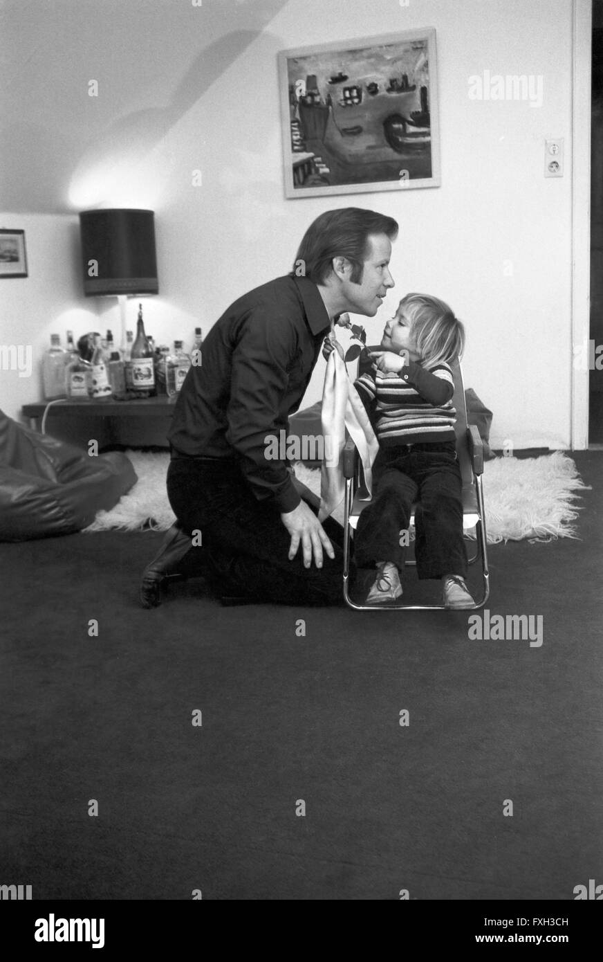 Der deutsche Schauspieler Michael Hinz mit Tochter Vivian, Deutschland ...