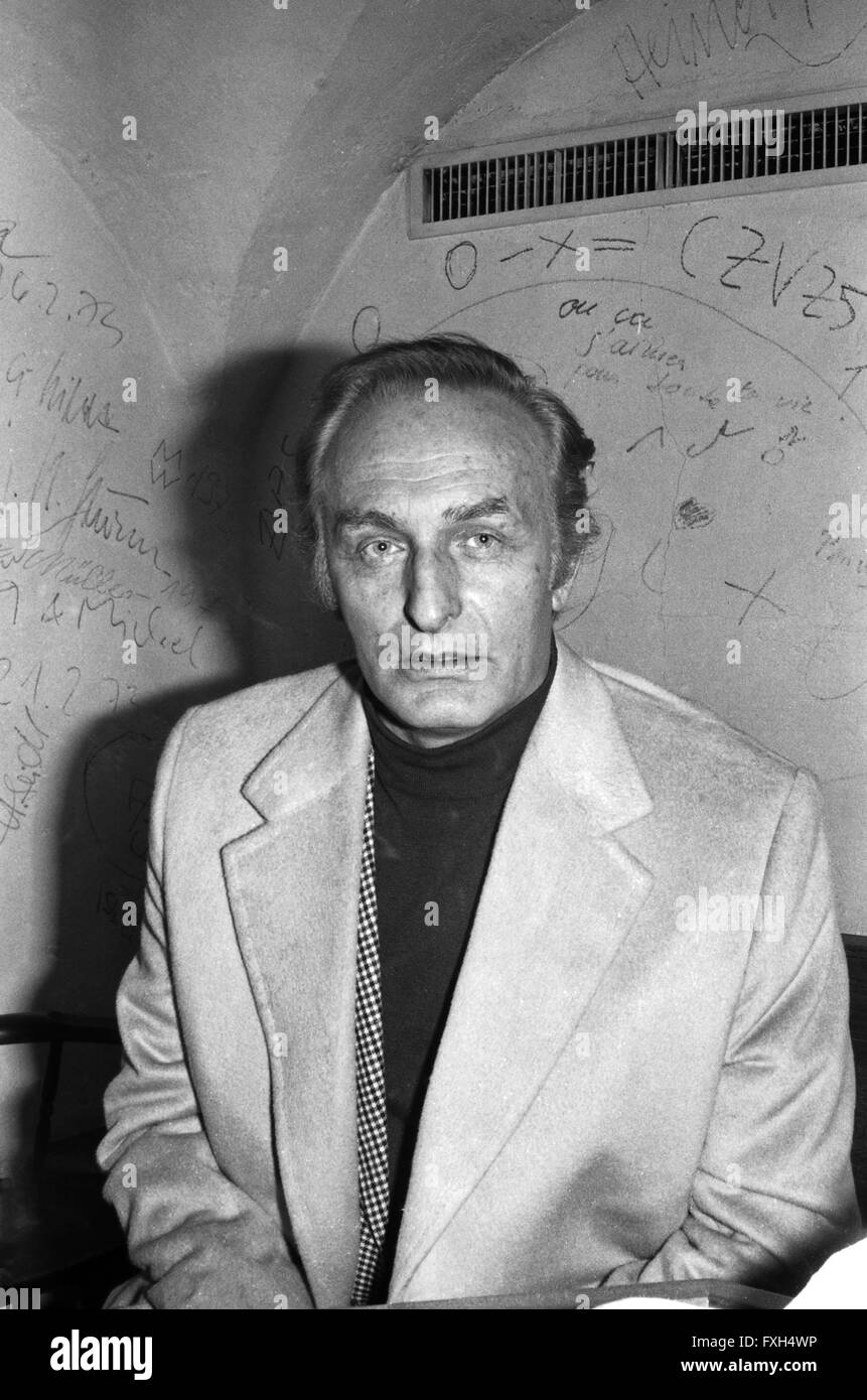 Der deutsche Schauspieler Anton Diffring bei der Wahl zur Miss Tenne ...