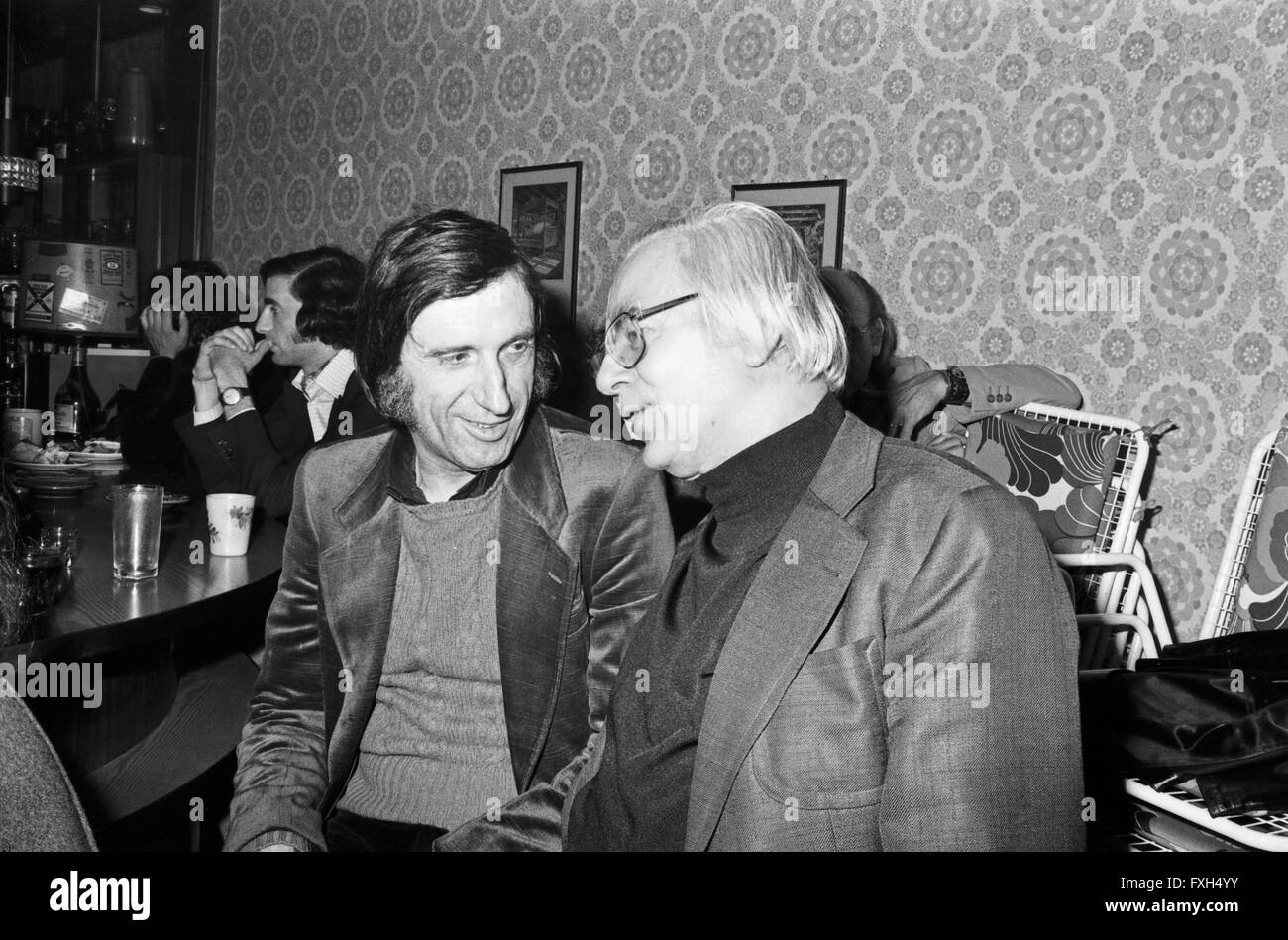 Der deustsche Regisseur und Schauspieler Rudolf Schündler (rechts) mit ...