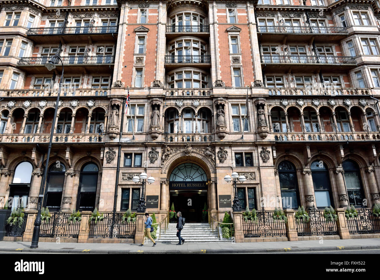 Russell square bloomsbury hi-res stock photography and images - Alamy