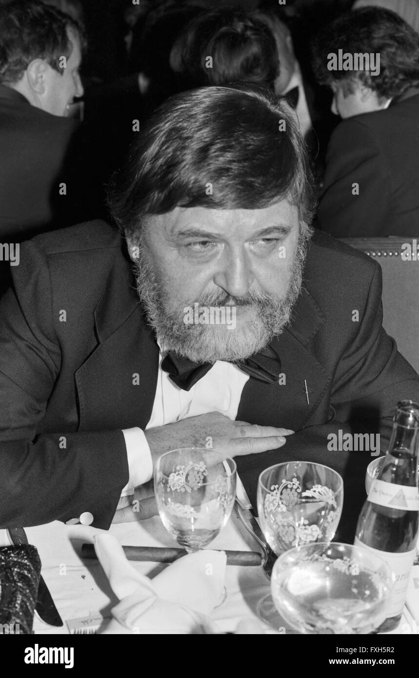 Der Schweizer Schauspieler und Regisseur Bernhard Wicki beim Deutschen ...
