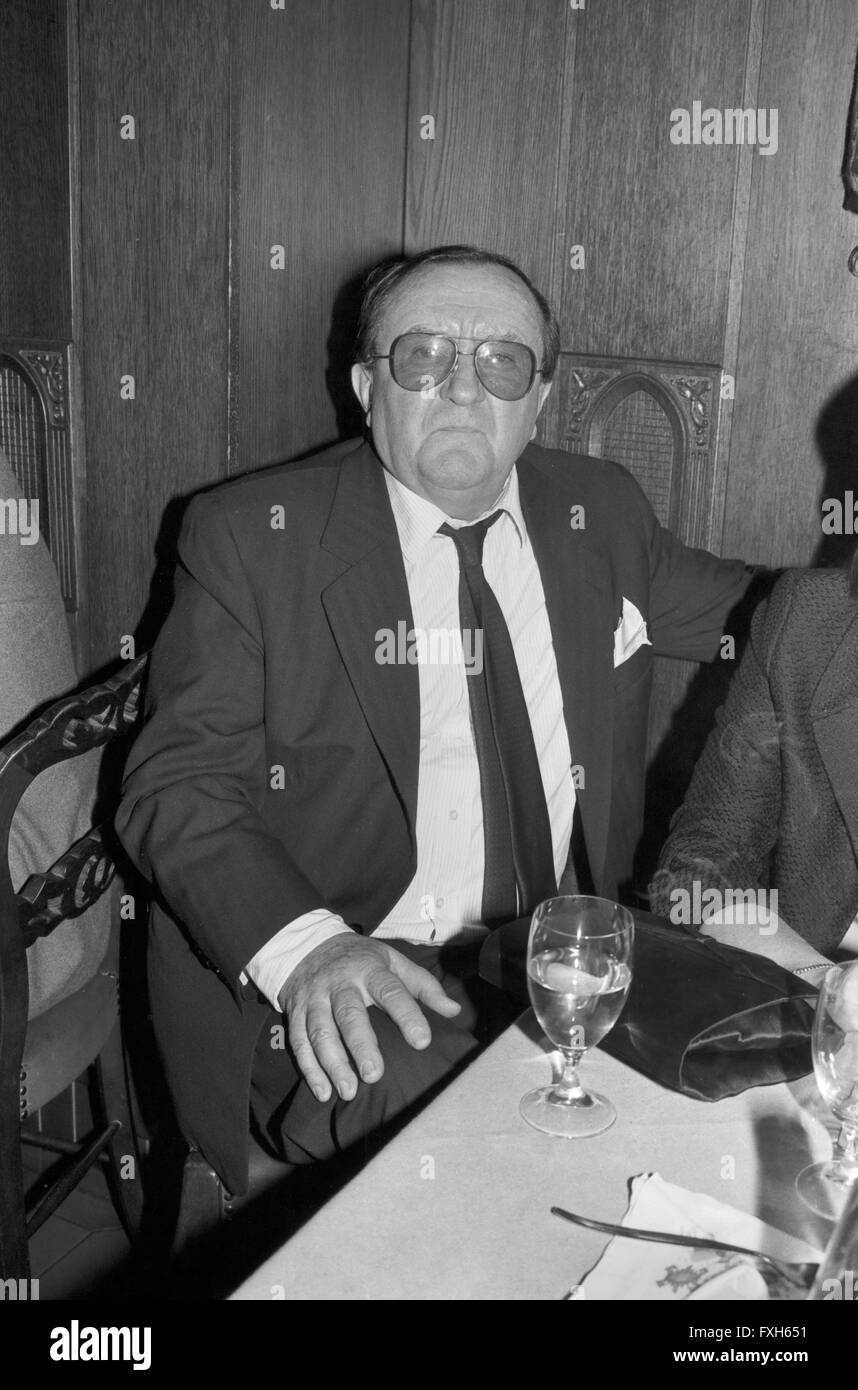 Der deutsche Schauspieler Siegfried Lowitz bei der Premierenfeier des ...