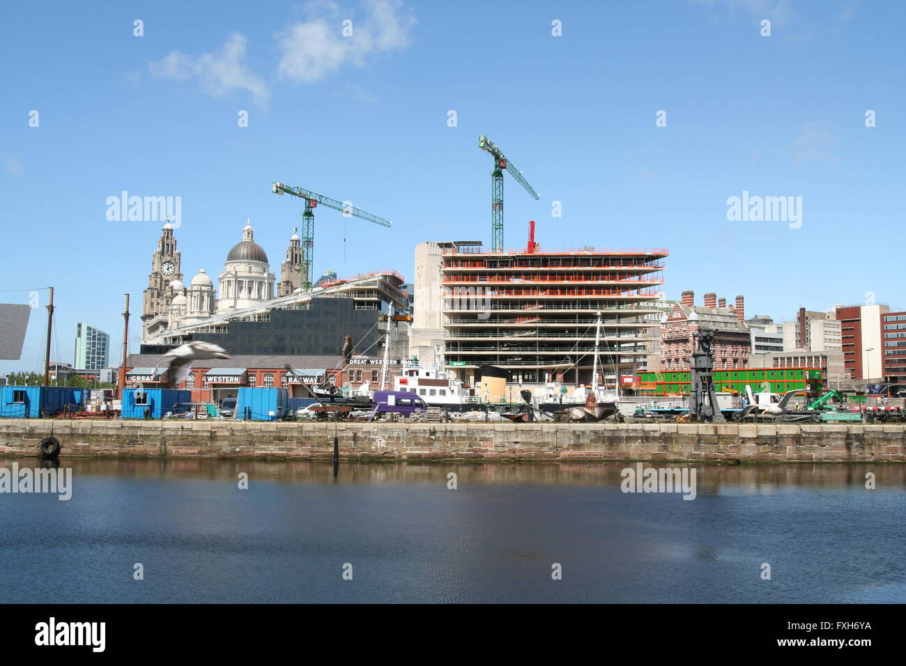 Modern development in the Albert Dock complex of Liverpool Stock Photo ...