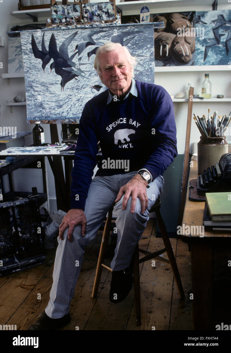 Keith Shackleton, wildlife painter in 1986 Stock Photo - Alamy