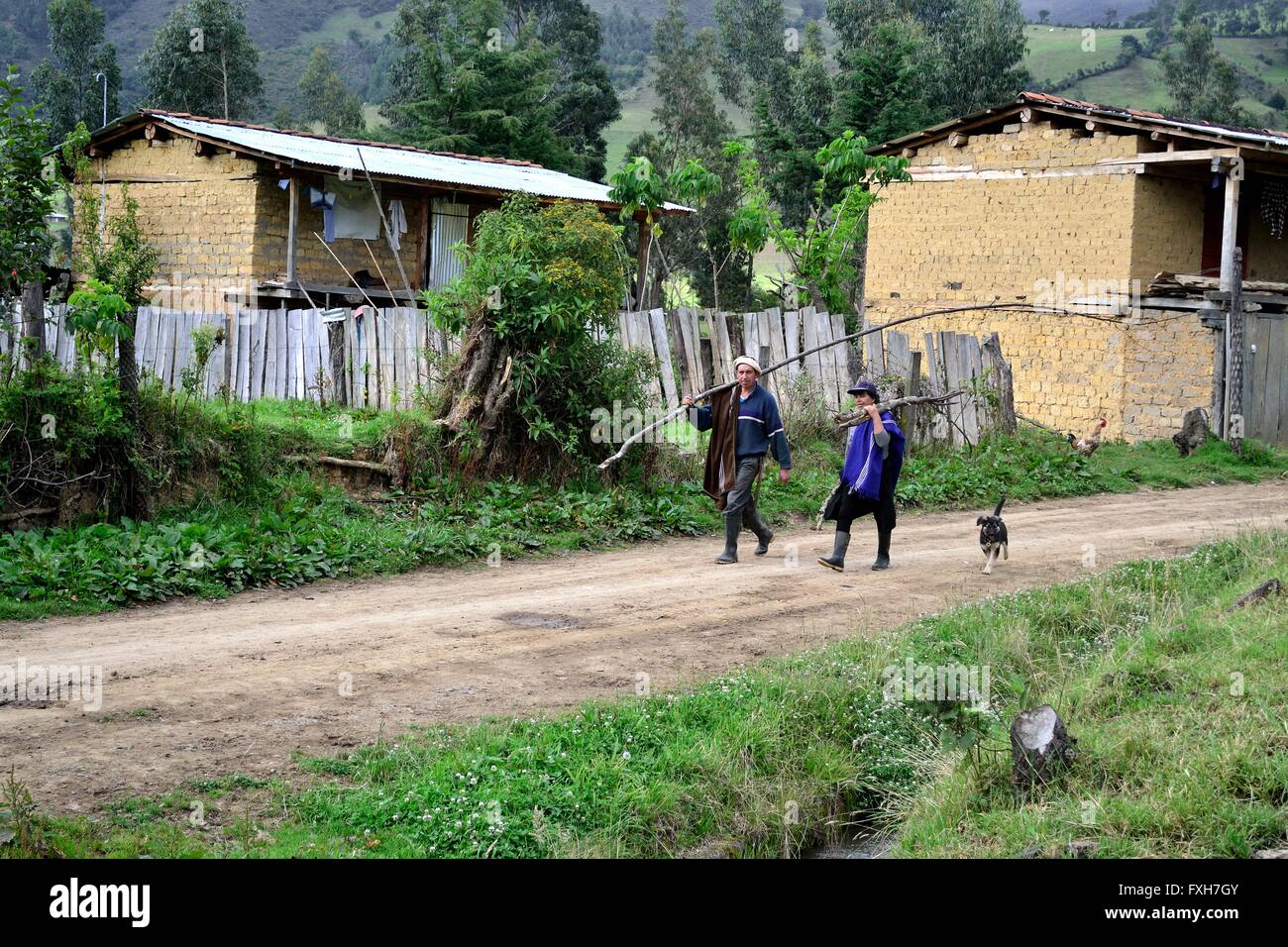 Farmers in Pulun " Las Huaringas " - HUANCABAMBA.. Department of Piura ...