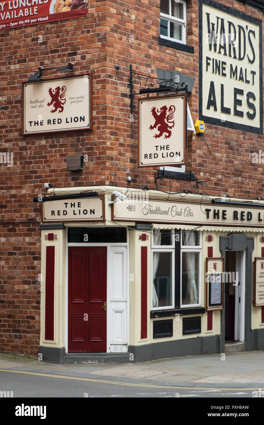 British Pub High Resolution Stock Photography and Images - Alamy