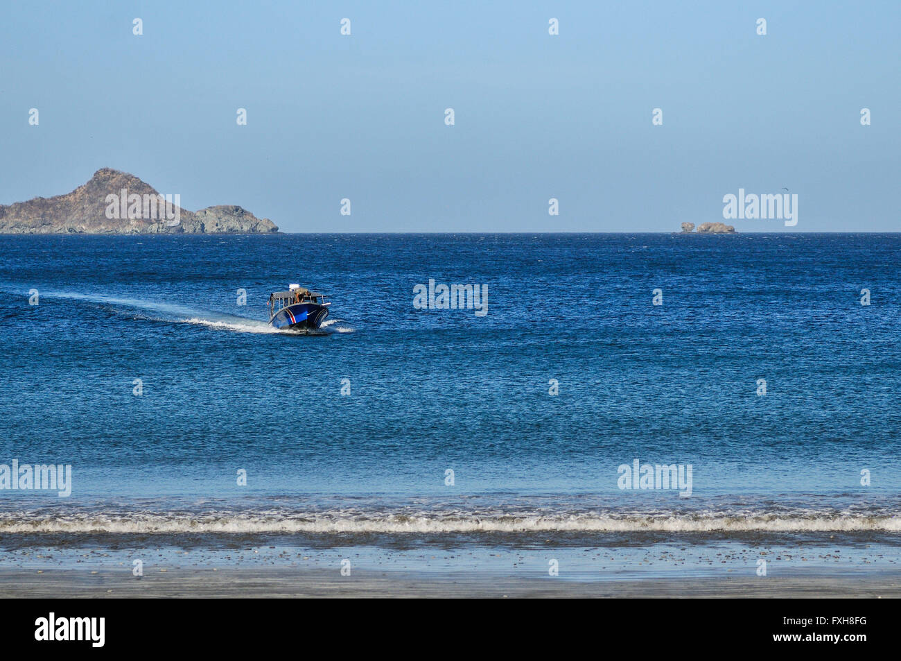 Boat Approaching Island High Resolution Stock Photography and Images ...