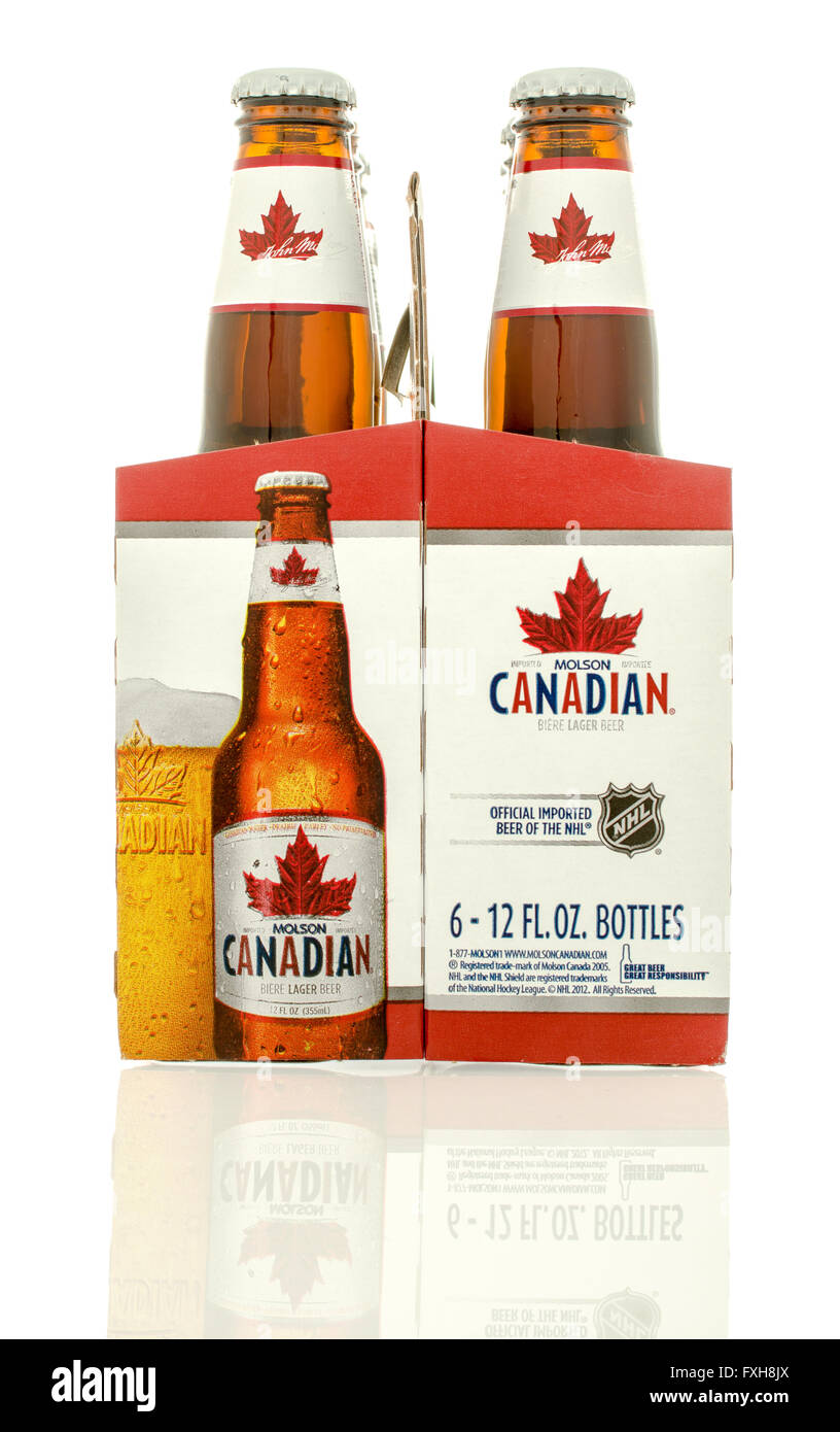 Winneconne, WI - 10 Jan 2016: A six pack of Molson Canadian beer Stock ...