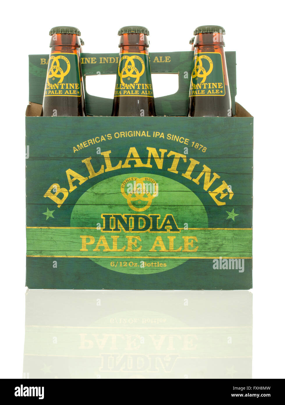 Ballantine ale hi-res stock photography and images - Alamy