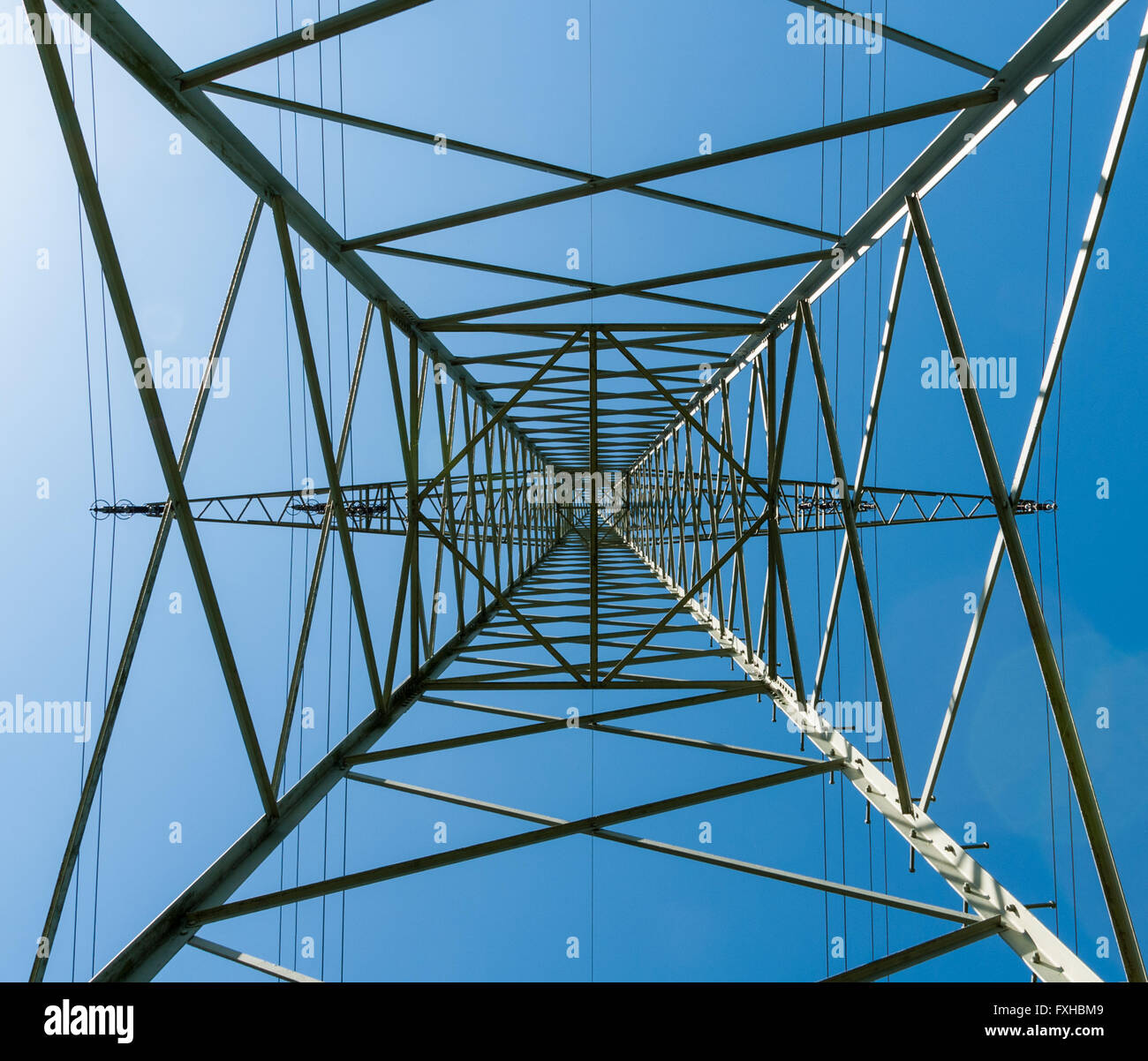 Steel lattice mast hi-res stock photography and images - Alamy