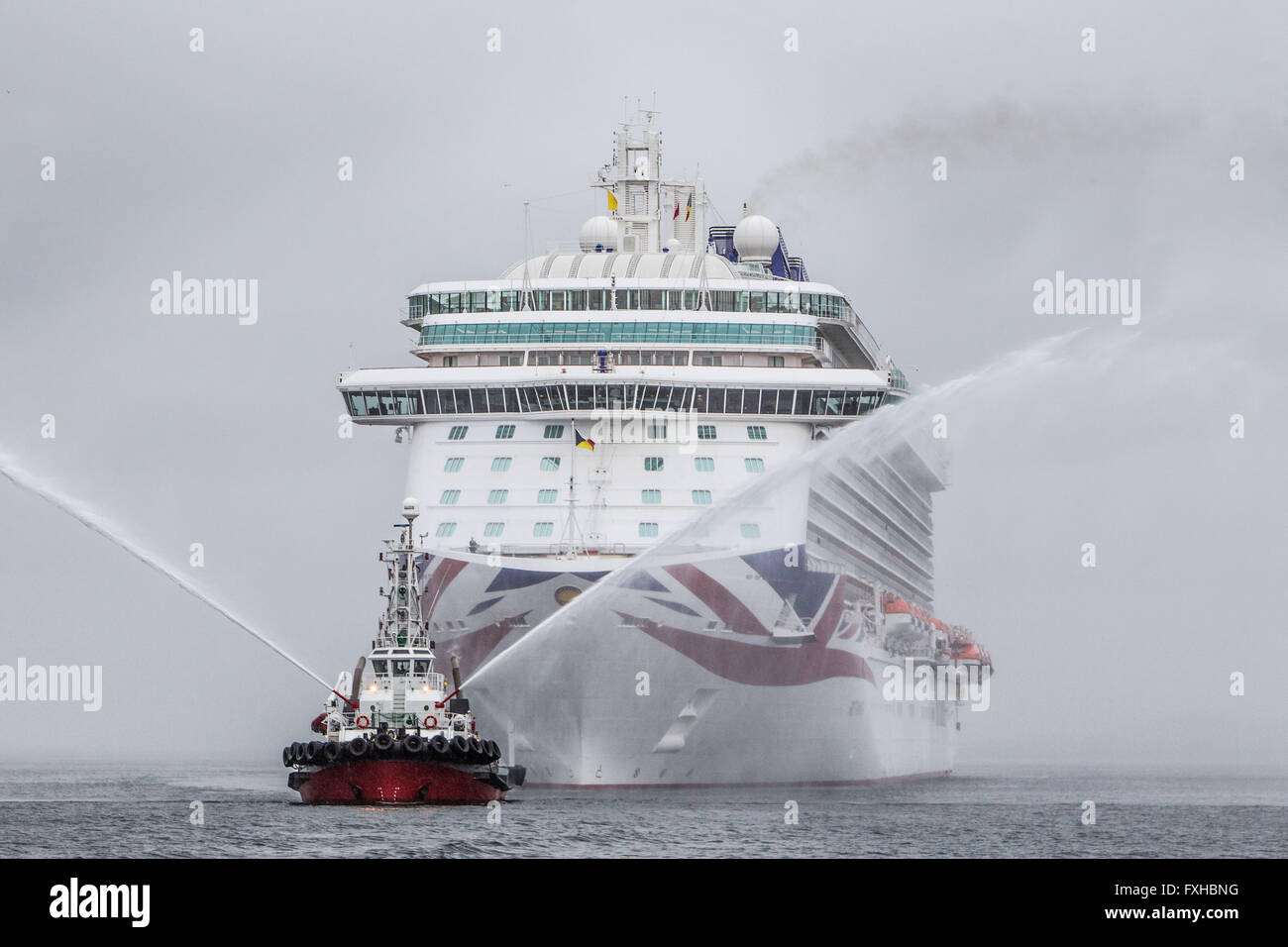 Britannia cruise ship hi-res stock photography and images - Alamy
