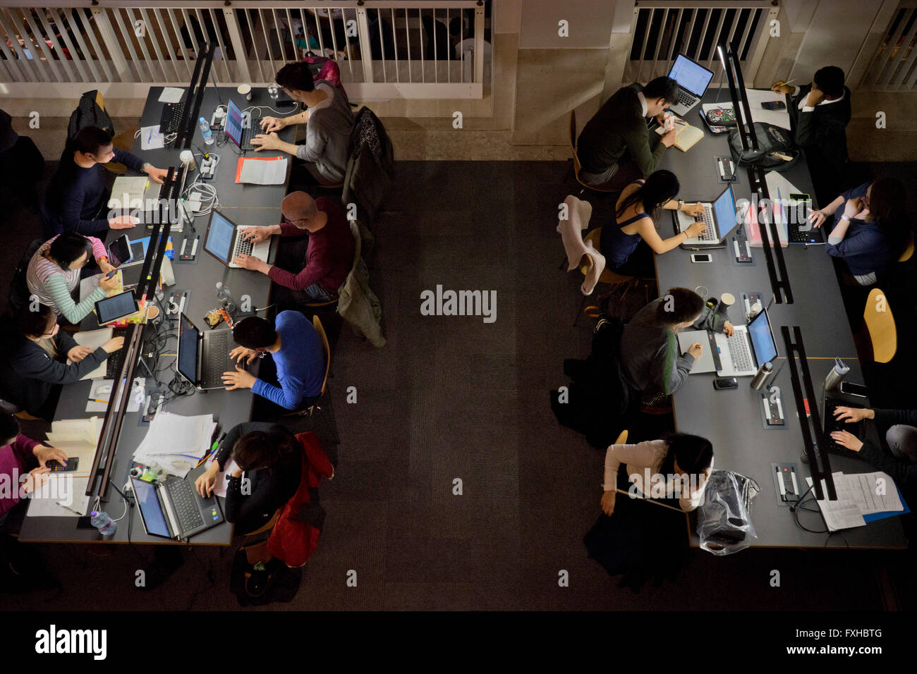 Members library hi-res stock photography and images - Alamy