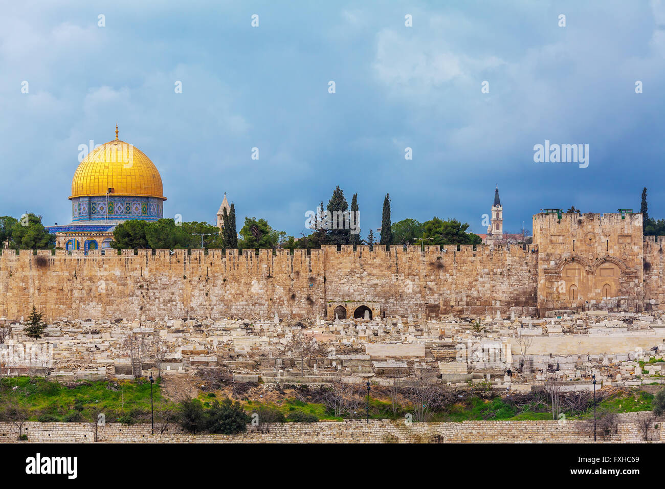 Al-Aqsa Mosque on Temple Mount of Old City, Jerusalem Stock Photo - Alamy
