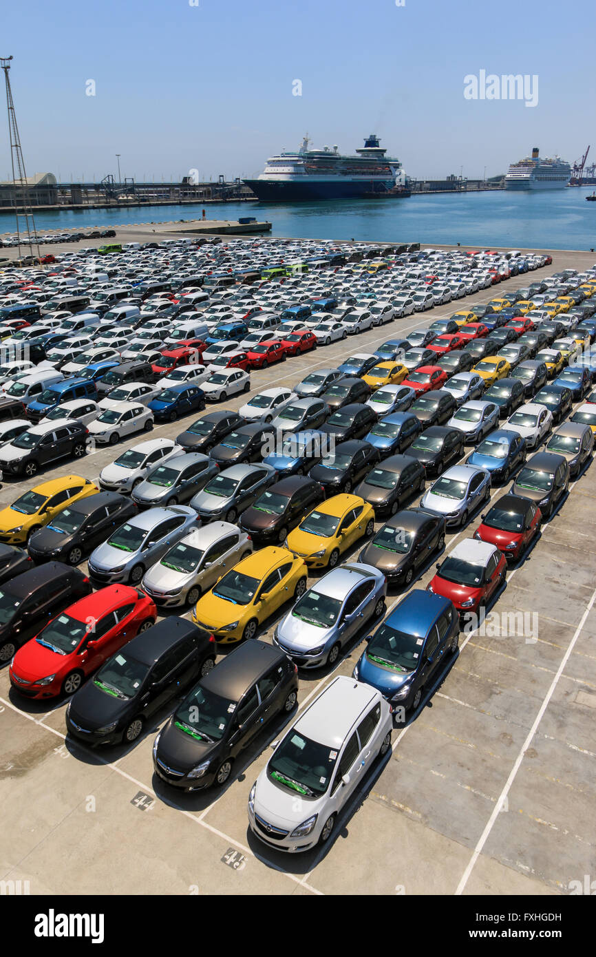 Cars for export on a port hi-res stock photography and images - Alamy