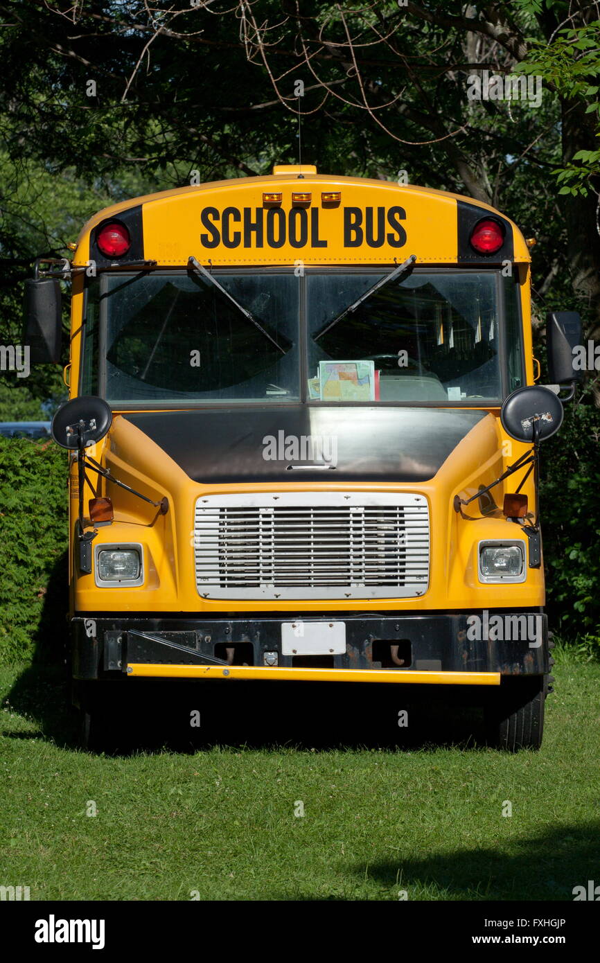 School bus front view hi-res stock photography and images - Alamy