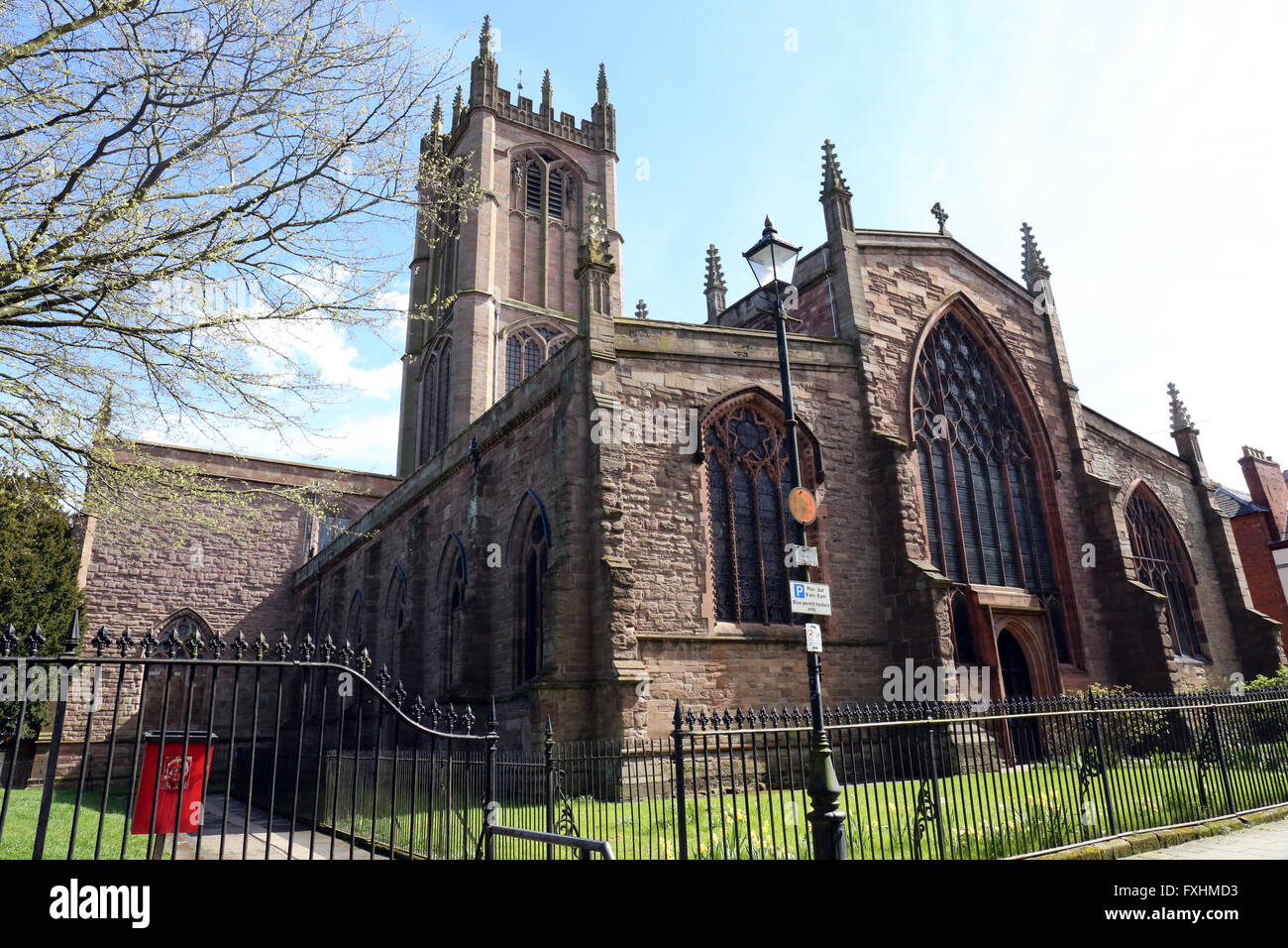 St laurences church ludlow hi-res stock photography and images - Alamy