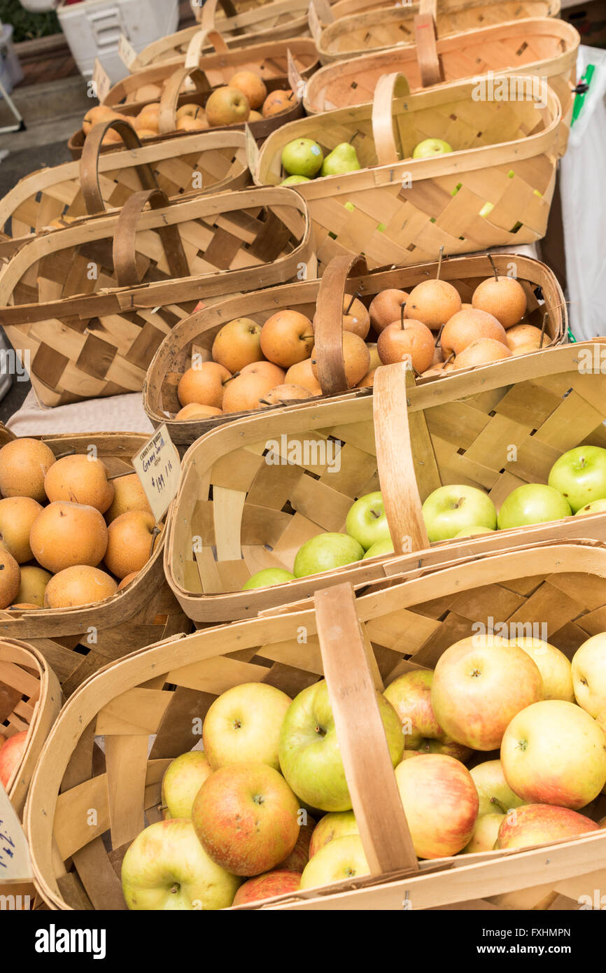 Locally grown apples and fruit at a produce stand at the weekly Farmers ...