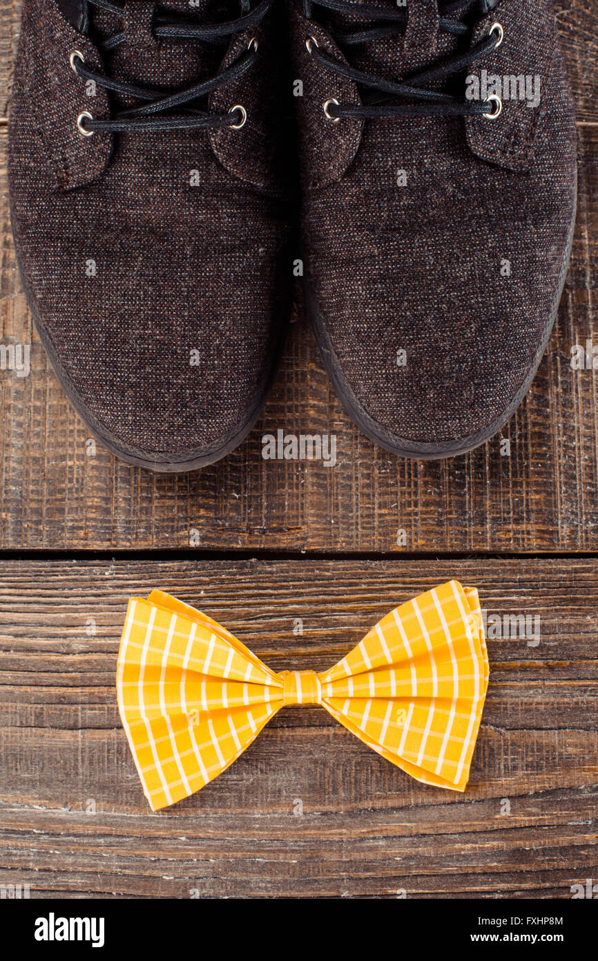 Vintage objects table hi-res stock photography and images - Alamy