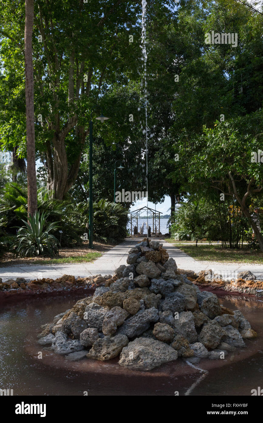 Ford pier hi-res stock photography and images - Alamy