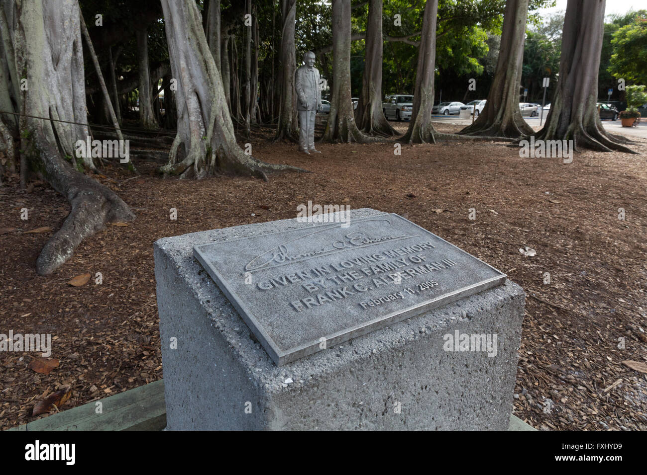 Statue thomas edison hi-res stock photography and images - Alamy