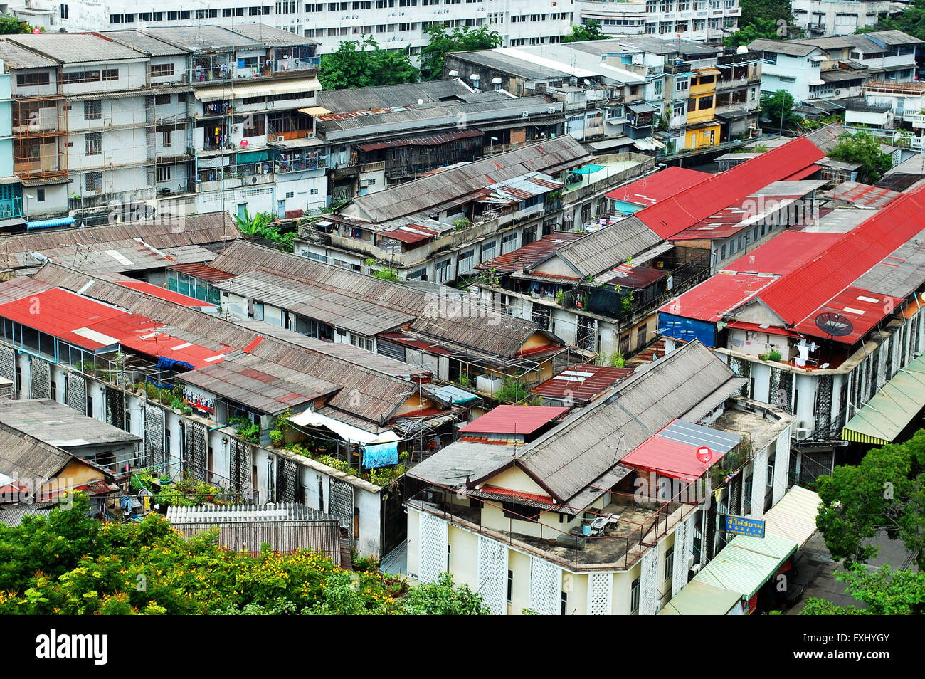 Low level housing hi-res stock photography and images - Alamy