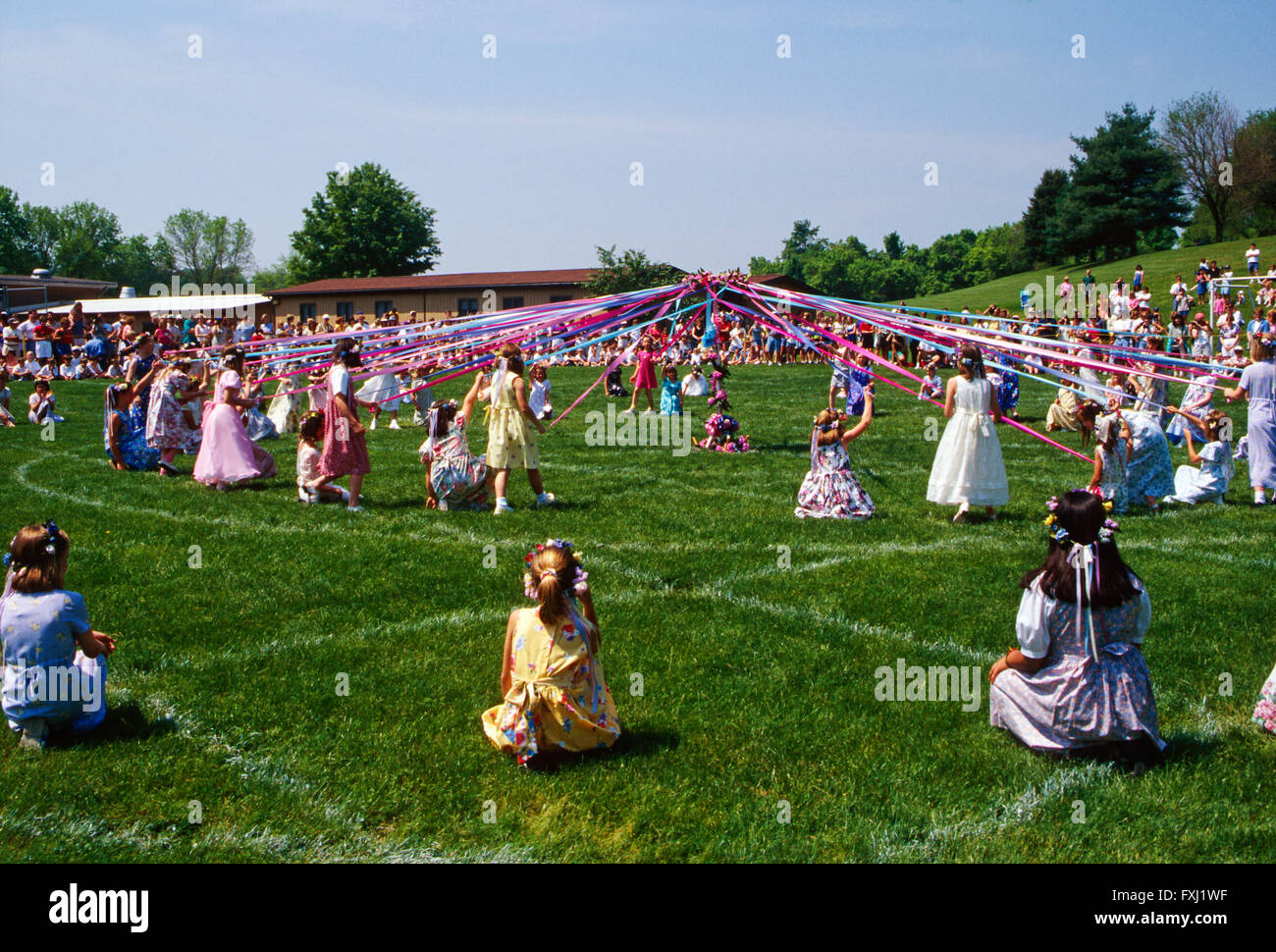 May pole dance hi-res stock photography and images - Alamy