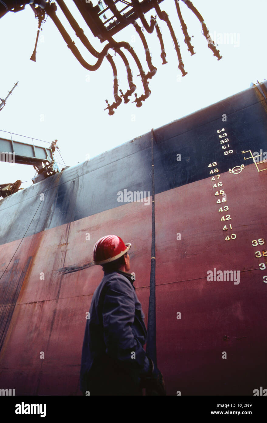 Working transportation unloading oil tanker hi-res stock photography ...