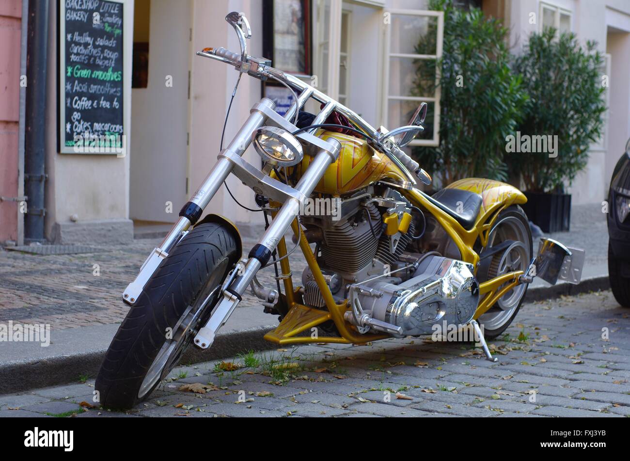 Kentoya hi-res stock photography and images - Alamy