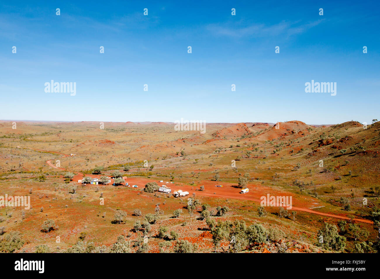 Australian aboriginal camp hi-res stock photography and images - Alamy