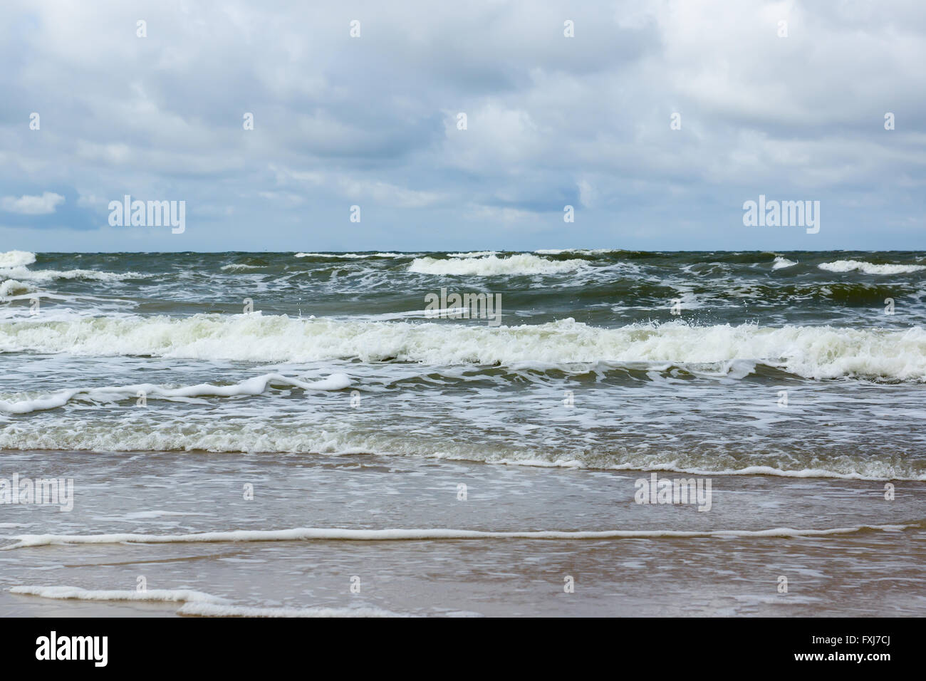 Big storm waves hi-res stock photography and images - Alamy