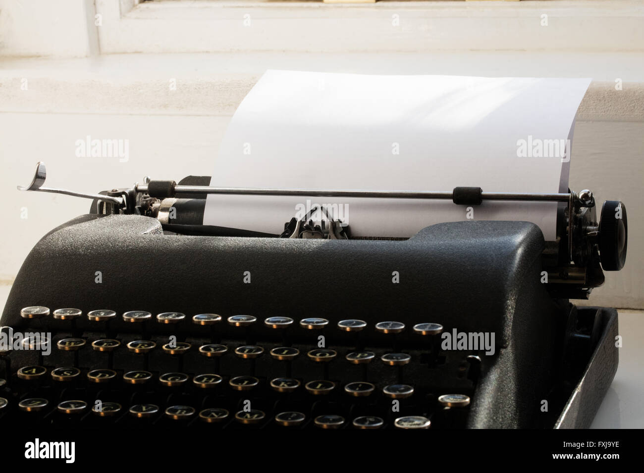 Typewriter table hi-res stock photography and images - Alamy