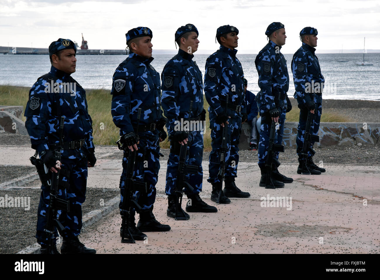 Falklands war soldiers hi-res stock photography and images - Alamy