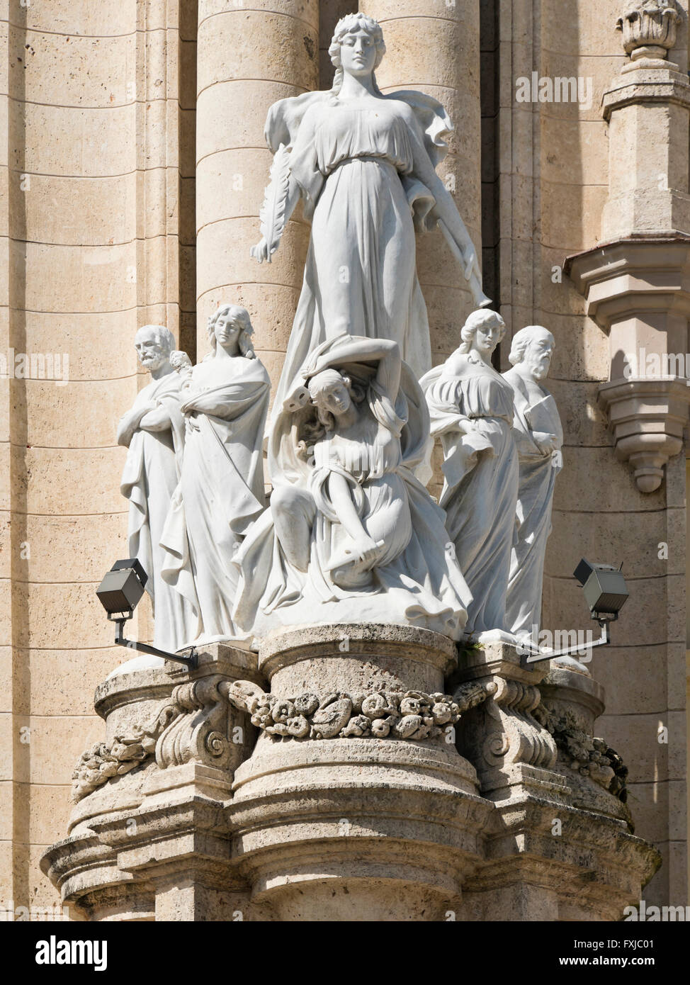 Iconic statues and sculptures hi-res stock photography and images - Alamy