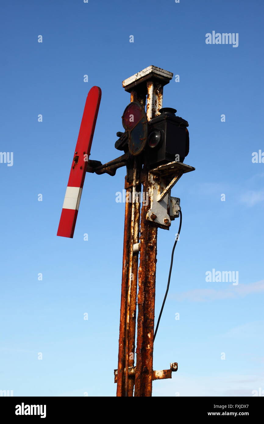 Railway signal old Stock Photo - Alamy