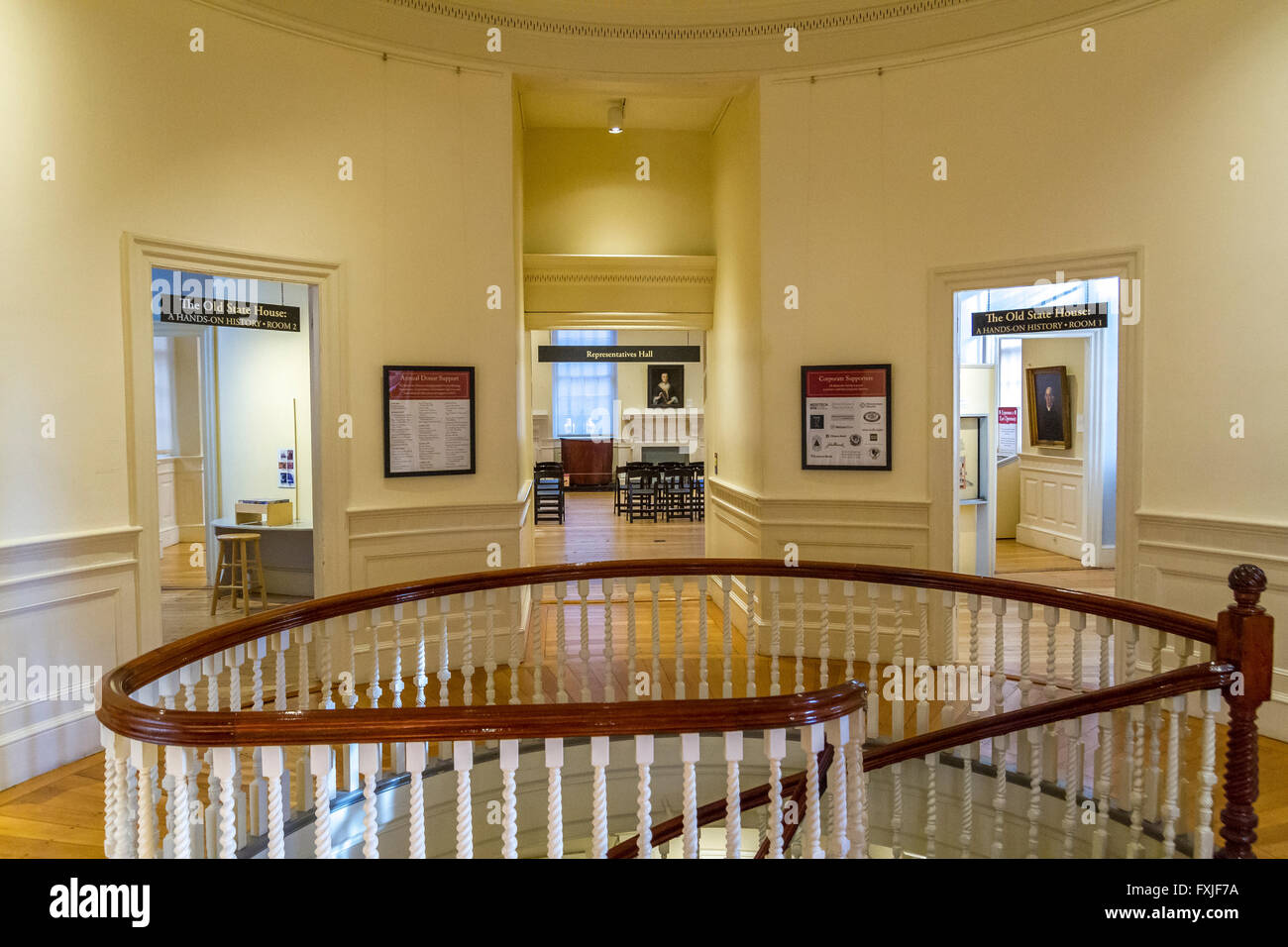 New England Colonial House High Resolution Stock Photography and Images ...