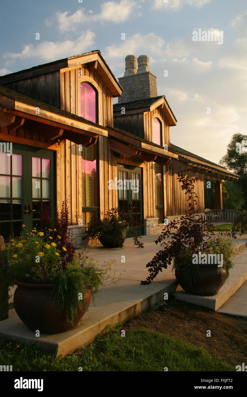 Building at Cox Arboretum and Gardens Metropark. Dayton, Ohio, USA ...