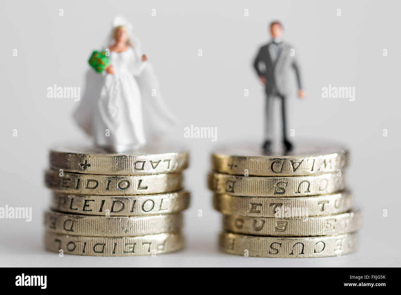 Couple money uk hi-res stock photography and images - Alamy