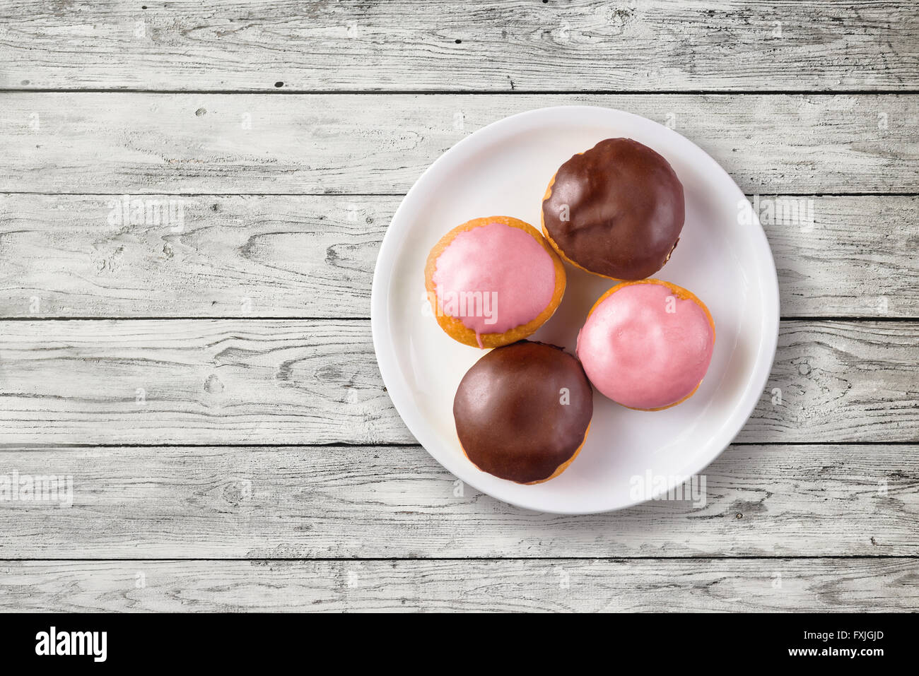Top view homemade doughnuts hi-res stock photography and images - Alamy