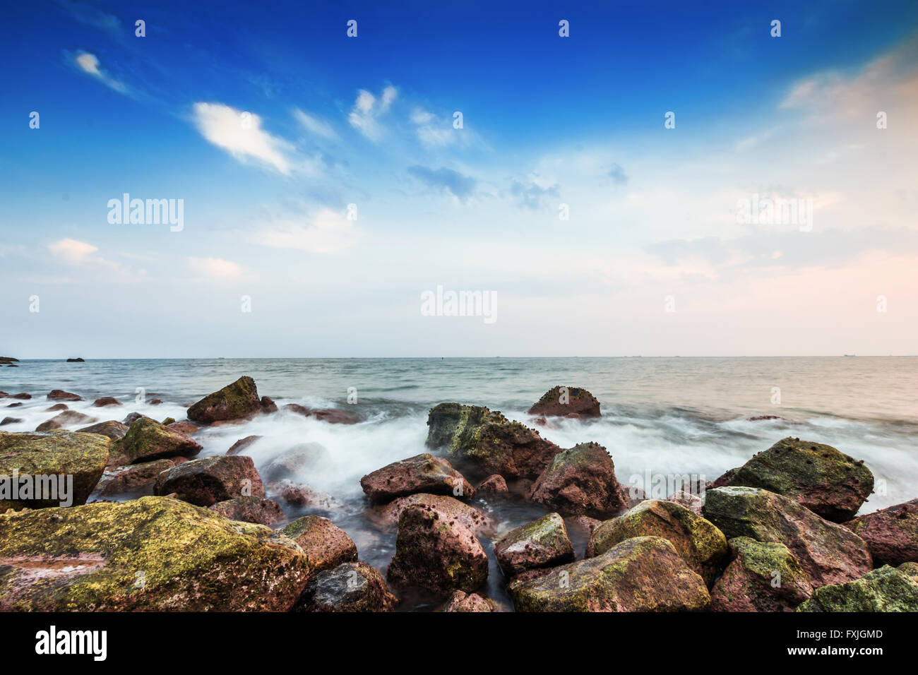 Beachscape horizontal hi-res stock photography and images - Alamy