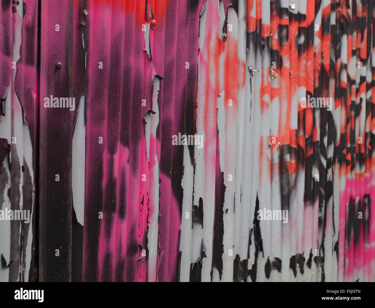 Pink graffiti hi-res stock photography and images - Alamy