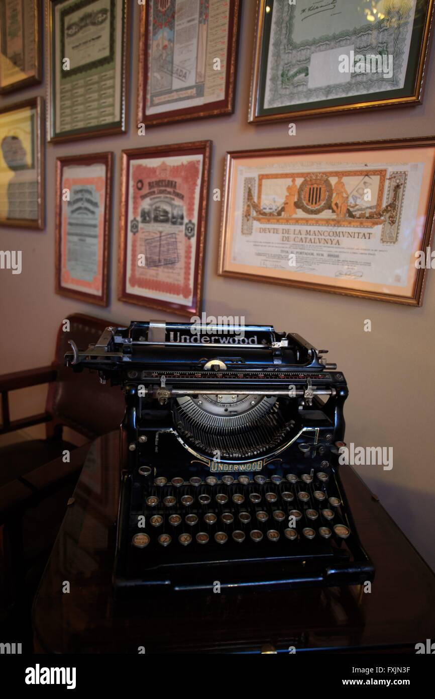 Typewriter display hi-res stock photography and images - Alamy