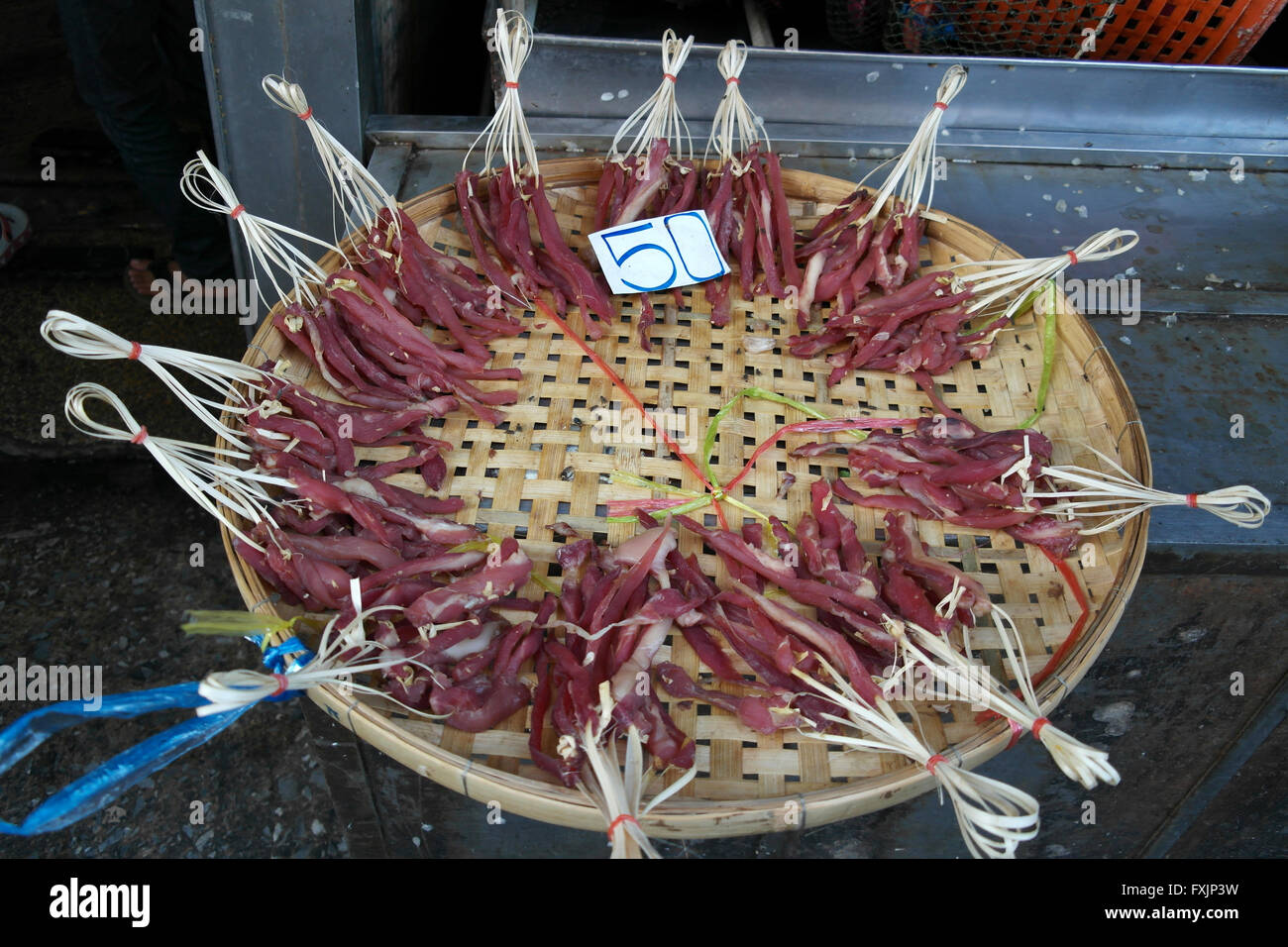 Khlong Toei Market in Bangkok downtown - Thailand Stock Photo - Alamy